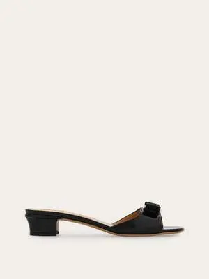 FERRAGAMO Vara Bow Slide - Black