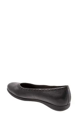 Trotters Dixie Leather Ballet Flat