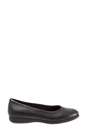 Trotters Dixie Leather Ballet Flat