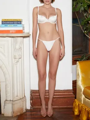 FLEUR DU MAL Pearl Luxe Silk V-string