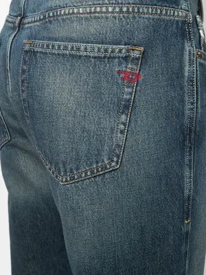 DIESEL® 2020 D-viker Straight-leg Jeans