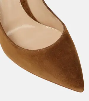 GIANVITO ROSSI 105 Suede Pumps - Beige