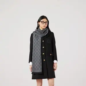 Gucci Gg Wool Scarf - Grey