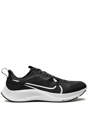 Nike Air Zoom Pegasus 37 Shield Sneakers