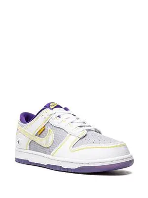 Nike X Union Dunk Low Passport Pack Sneakers - Grey