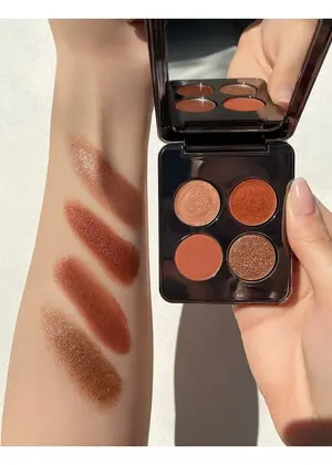 ROEN Eyes On Me Eyeshadow Palette