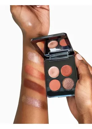 ROEN Eyes On Me Eyeshadow Palette