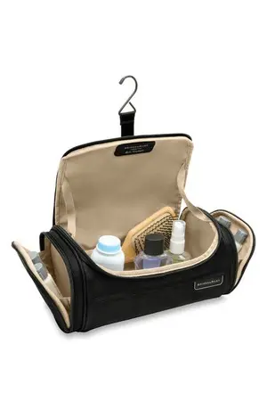 Briggs & Riley Baseline Executive Essentials Toiletry Bag