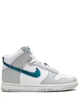 Women's Dunks