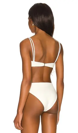 Lpa Tia Top - White