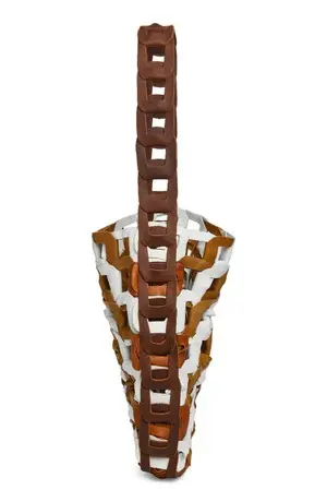 SC103 Medium Links Leather Tote - Easel