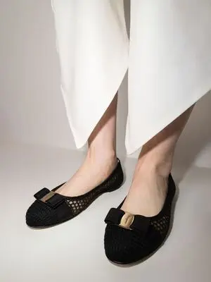 FERRAGAMO Varina Ballerina Shoes - Black