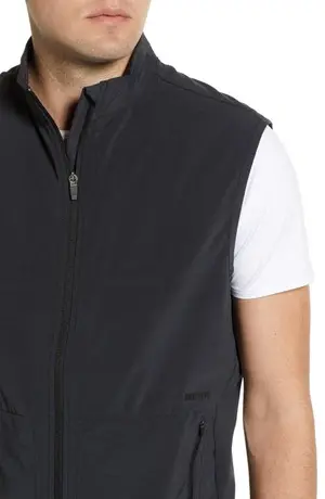 BRADY Zero Weight Golf Vest