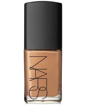 NARS Sheer Glow Foundation Macao (md - Medium-deep To Deep With War