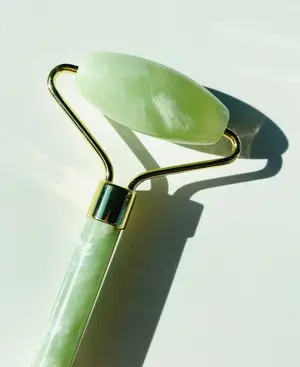 SOLARIS LABORATORIES NY Jade Facial Roller
