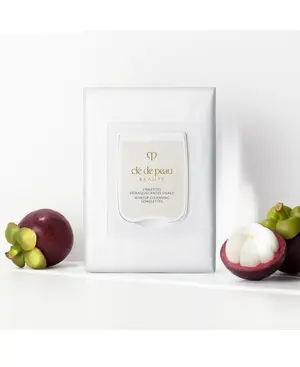 CLE DE PEAU BEAUTE Makeup Cleansing Towelettes