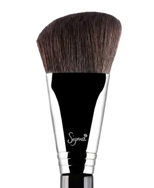 SIGMA BEAUTY F23 Soft Angled Contour Brush - Black