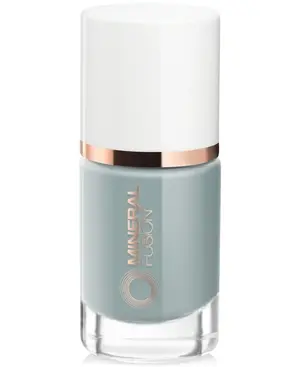 MINERAL FUSION Nail Lacquer Ice Queen (cool Light Blue)
