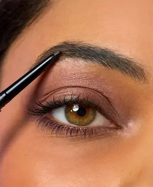 WINKY LUX Uni-brow Precision Brow Pencil - Universal