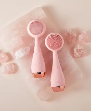 Pmd Clean Pro Rose Quartz- Facial Cleansing Device - Blush With Rose Gold Finish