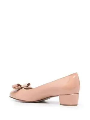 FERRAGAMO Vara Bow-detail Pumps - Neutrals