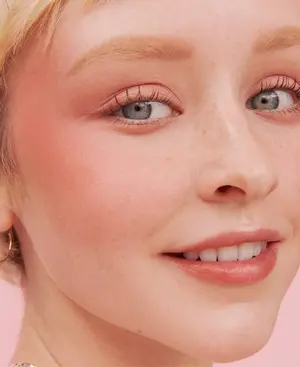 BENEFIT COSMETICS Wanderful World Silky-soft Powder Blush Mini - Shellie Mini