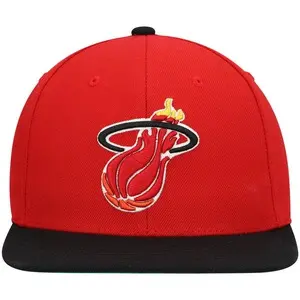 Mitchell & Ness Black Miami Heat Hardwood Classics Team Two-tone 2.0 Snapback Hat