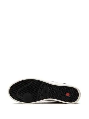 NEW BALANCE 300 Court Low-top Sneakers