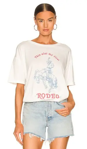 THE LAUNDRY ROOM This Ain't My First Rodeo" Graphic Tee
