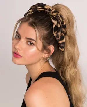 SOHO STYLE Leopard Print Bow Scrunchie