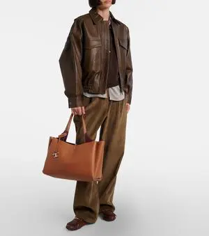 TOD'S Medium Leather Tote Bag - Brown