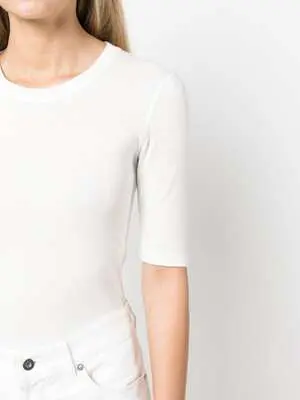 Closed Round-neck Short-sleeved T-shirt
