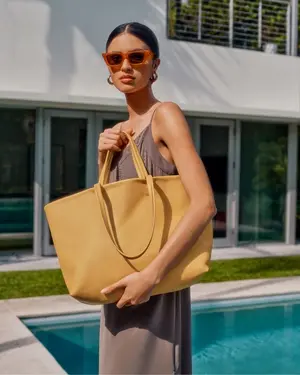 Cuyana Leather Tote Bag Dark Coral