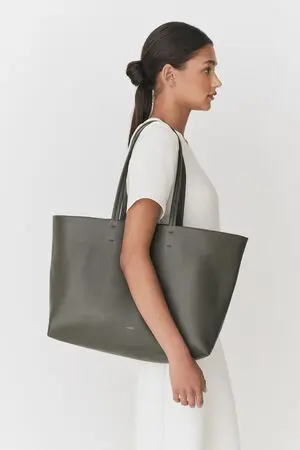 Cuyana Leather Tote Bag Green