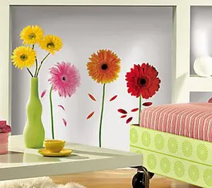 ROOMMATES Small Gerber Daisies Peel & Stick Wal L Decals