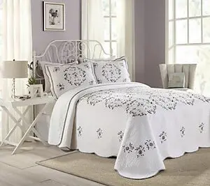 MODERN HEIRLOOM Gwen King Bedspread - One-color