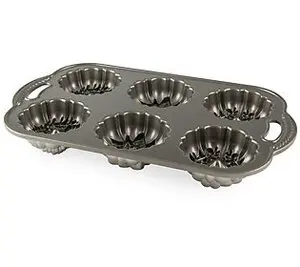 NORDICWARE Wreathlettes Cakelet Pan And Duster