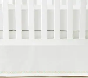 LUSH DECOR Baby Printed Textured Arrow Multicol Ored Crib Skir - One-color