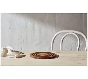 LE CREUSET 8' Magnetic Wooden Trivet - One-color