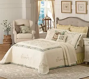 MARYJANE'S HOME Vintage Treasure Queen Bedsprea D - One-color