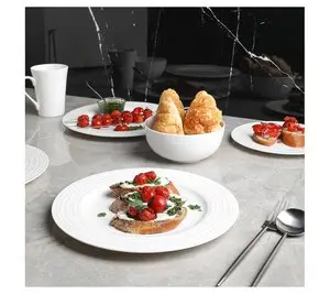 STONE + LAIN Eleanor 16-piece Bone China Dinner Ware Set