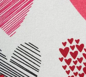 DESIGN IMPORTS 14' X 108' Hearts Collage Print Ble Runner
