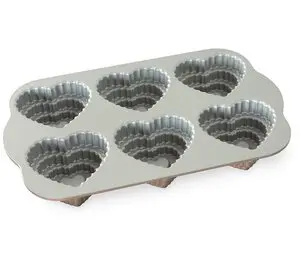 NORDICWARE Tiered Heart Cakelet Pan