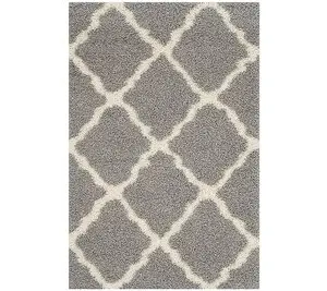 SAFAVIEH Dallas Shag 5'1' X 7'6' Area Rug By - One-color