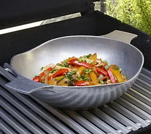 WILTON ARMETALE Gourmet Grillware Wok