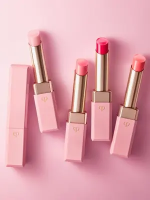 CLE DE PEAU BEAUTE Lip Glorifier - Red