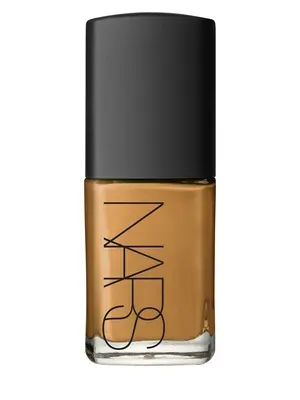NARS Sheer Glow Foundation Macao