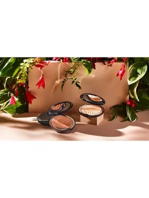CHANTECAILLE Perfect Blur Pressed Powder