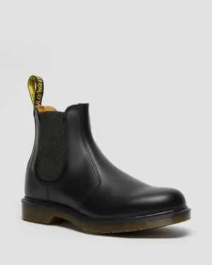 Dr. Martens 2976 Smooth Leather Chelsea Boots