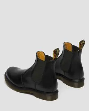 Dr. Martens 2976 Smooth Leather Chelsea Boots